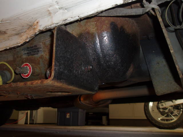 Under floor gas tank on a VW T5 LWB - Motorhome Matters - Out & About Live