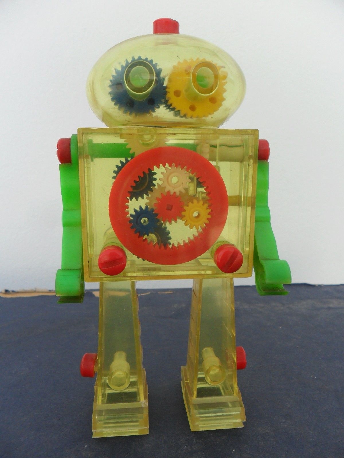 Looky See Through Robot - ROBOT TALK - Alphadrome | Home of the Robots ...