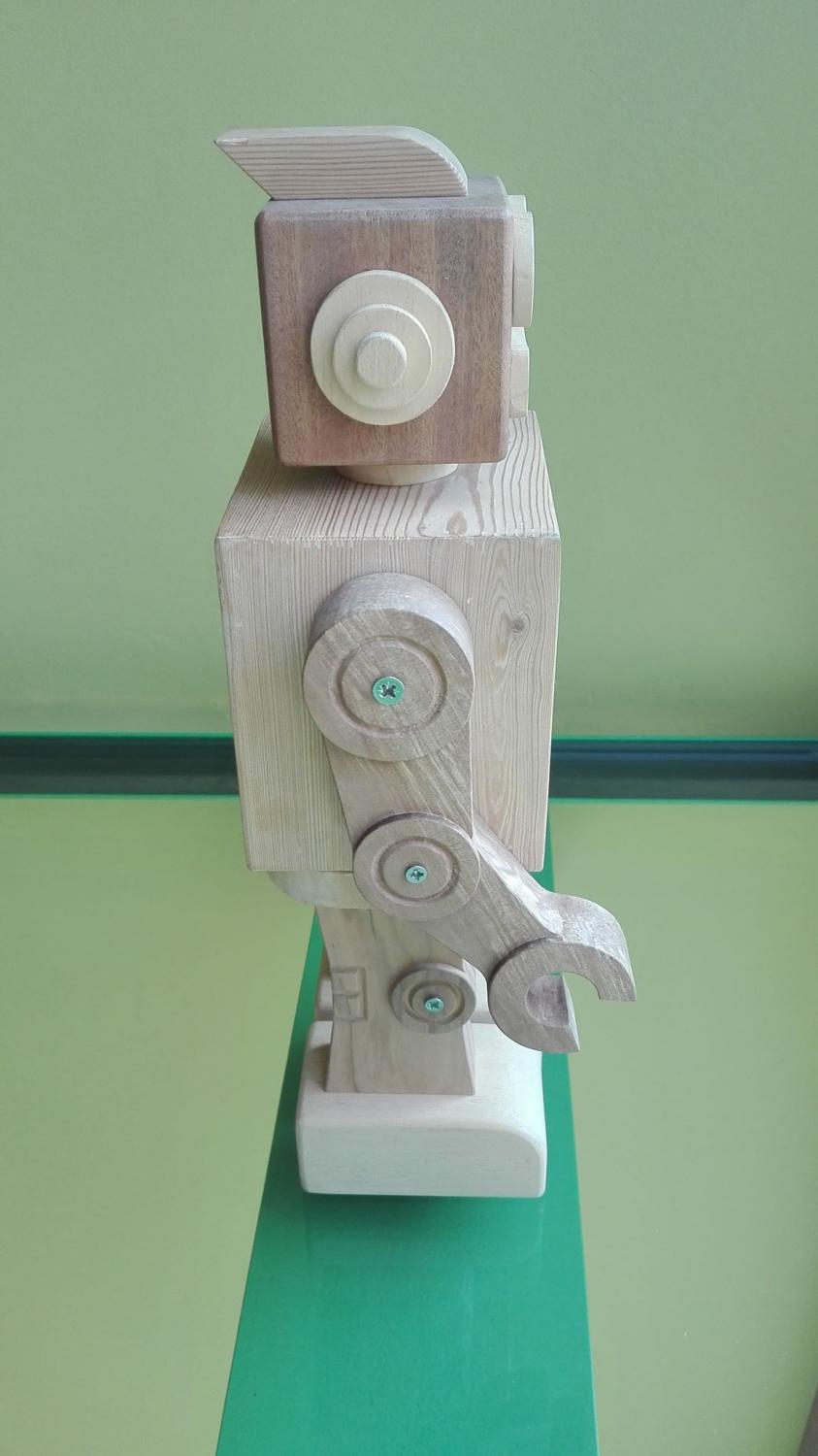 Wooden robot - ROBOT TALK - Alphadrome | Home of the Robots | brought ...
