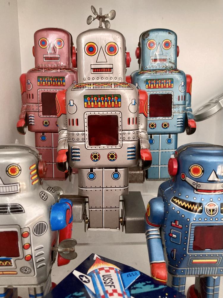 Yoneya Mechanical Robot with Antenna - ROBOT TALK - Alphadrome | Home ...