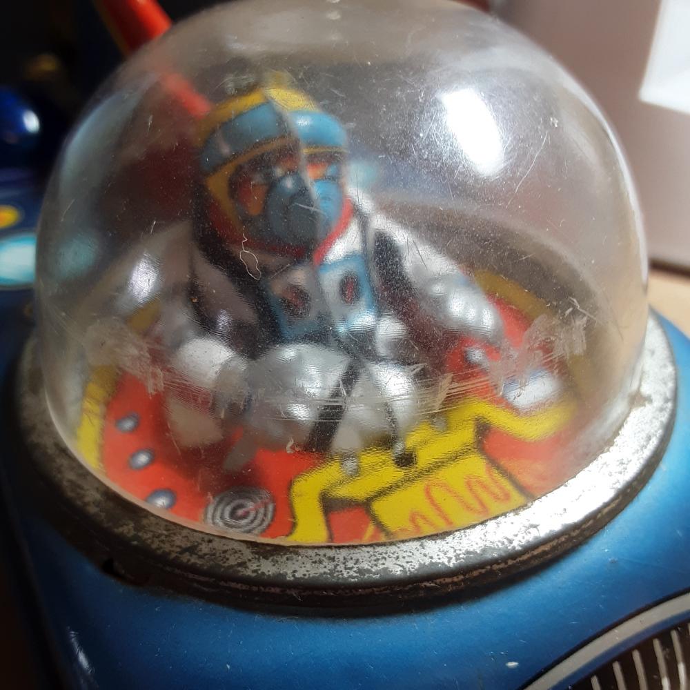 Dome / clear plastic cleaning - - ROBOT TALK - Alphadrome | Home of the ...