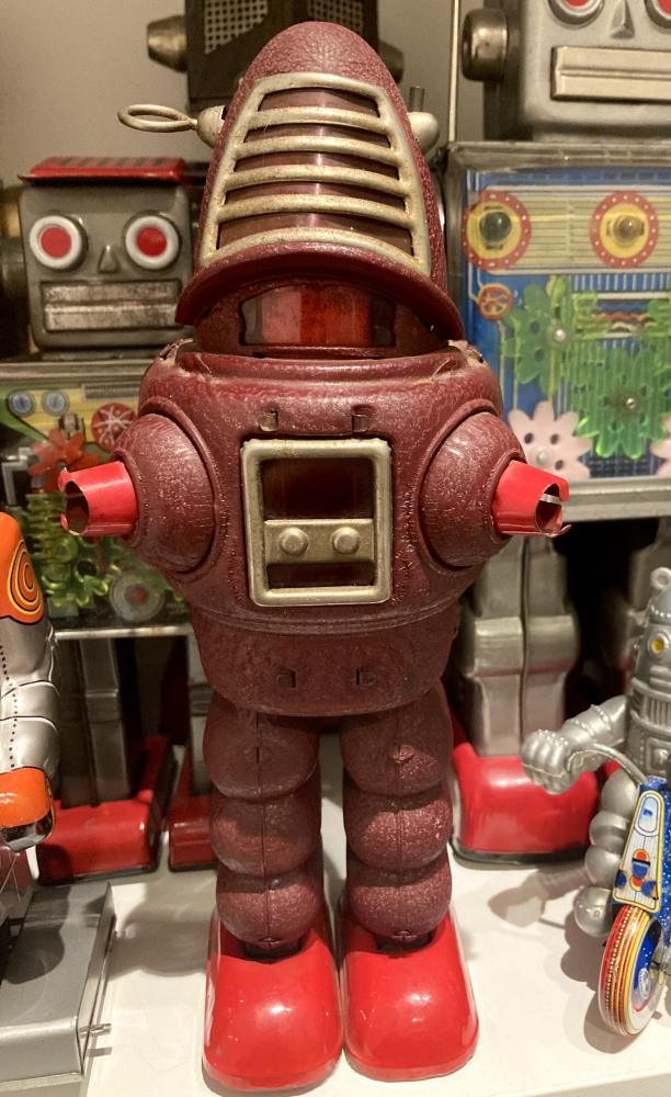 What is this? DIY Robbie or factory? - ROBOT TALK - Alphadrome | Home ...