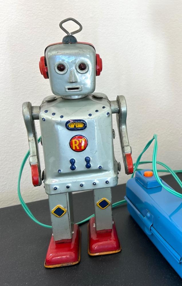 HELP: Flashy Jim only does the Shuffle!? - ROBOT TALK - Alphadrome ...