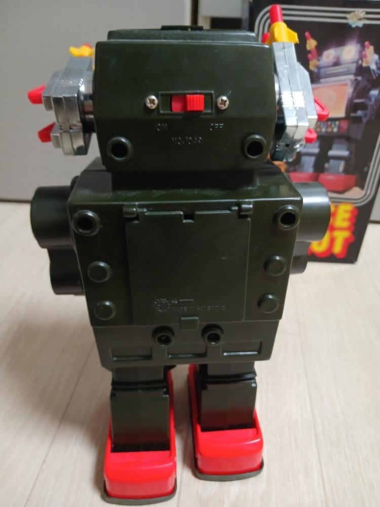 Hong Kong Space Robot - ROBOT TALK - Alphadrome | Home of the Robots ...