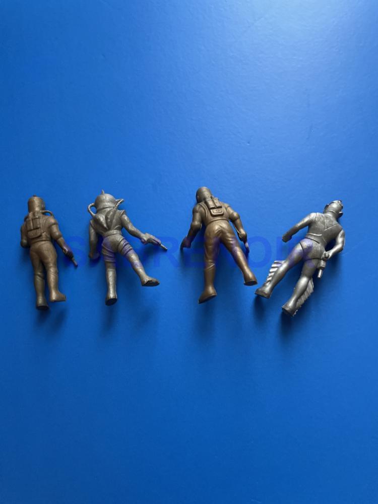 FOR SALE - VINTAGE 1950s THOMAS TOYS SPACE FIGURES (4 FIGURES) - Entire ...