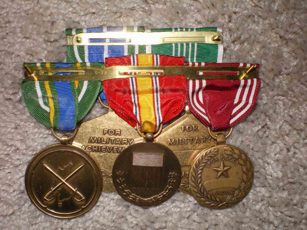 Rarely seen Army enlisted mounted medals - United States of America ...