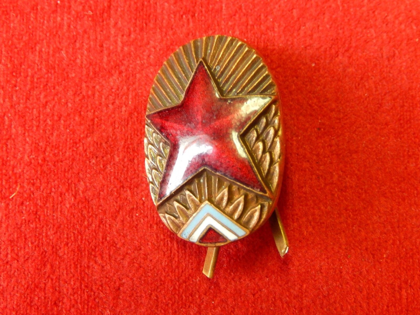 My Collection of Yugoslav cap badges, 1941-1991 - Southern European ...
