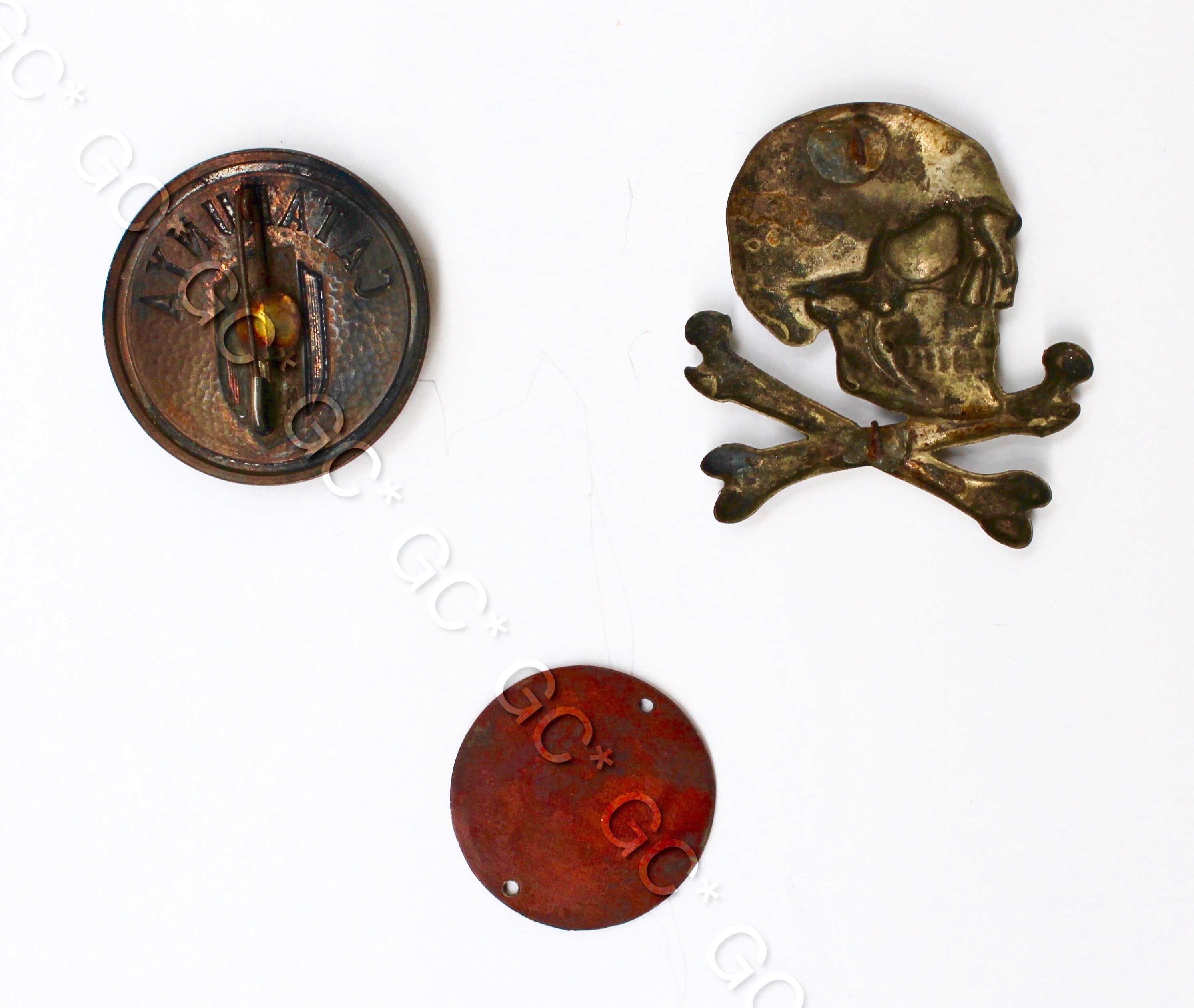 My collection of cap badges of the Second Spanish Republic armed forces ...