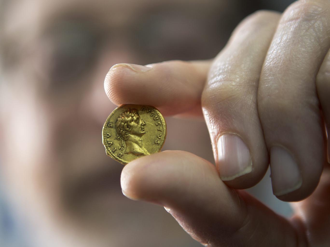 Israeli Hiker Finds Rare Ancient Roman Coin - Coins & Commemorative ...