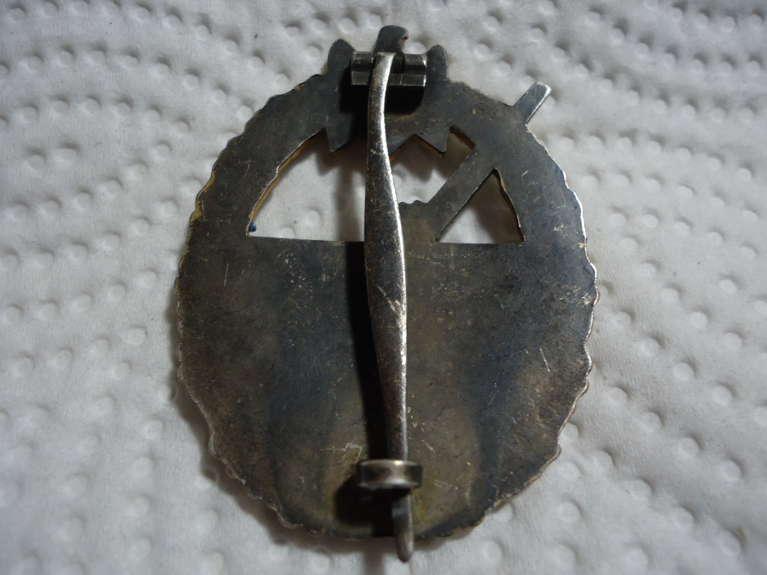KM Coastal Artillery Badge help - Wehrmacht Medals, Decorations ...