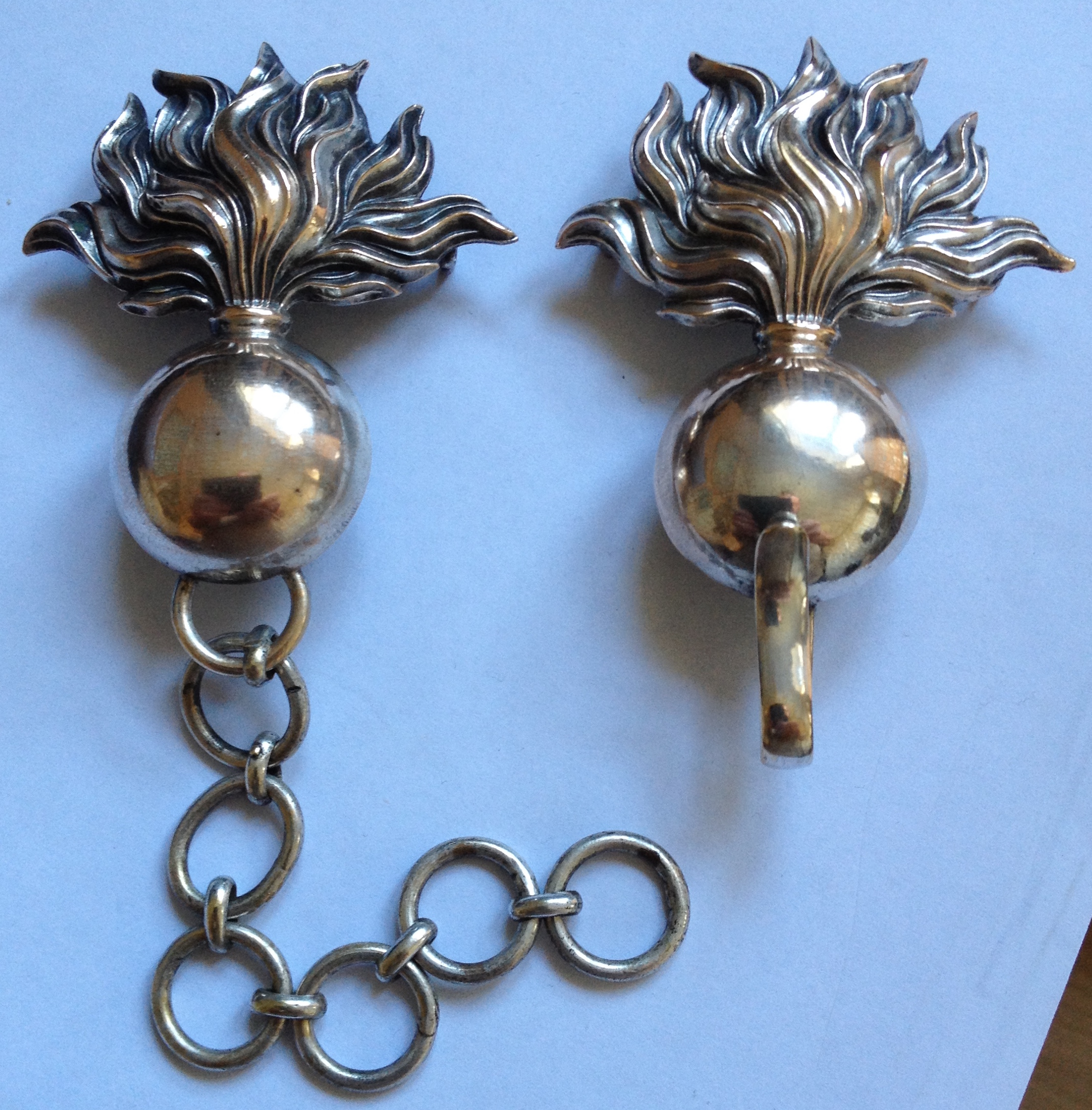 Cloak/Cape Fittings - Great Britain: Militaria: Badges, Uniforms ...