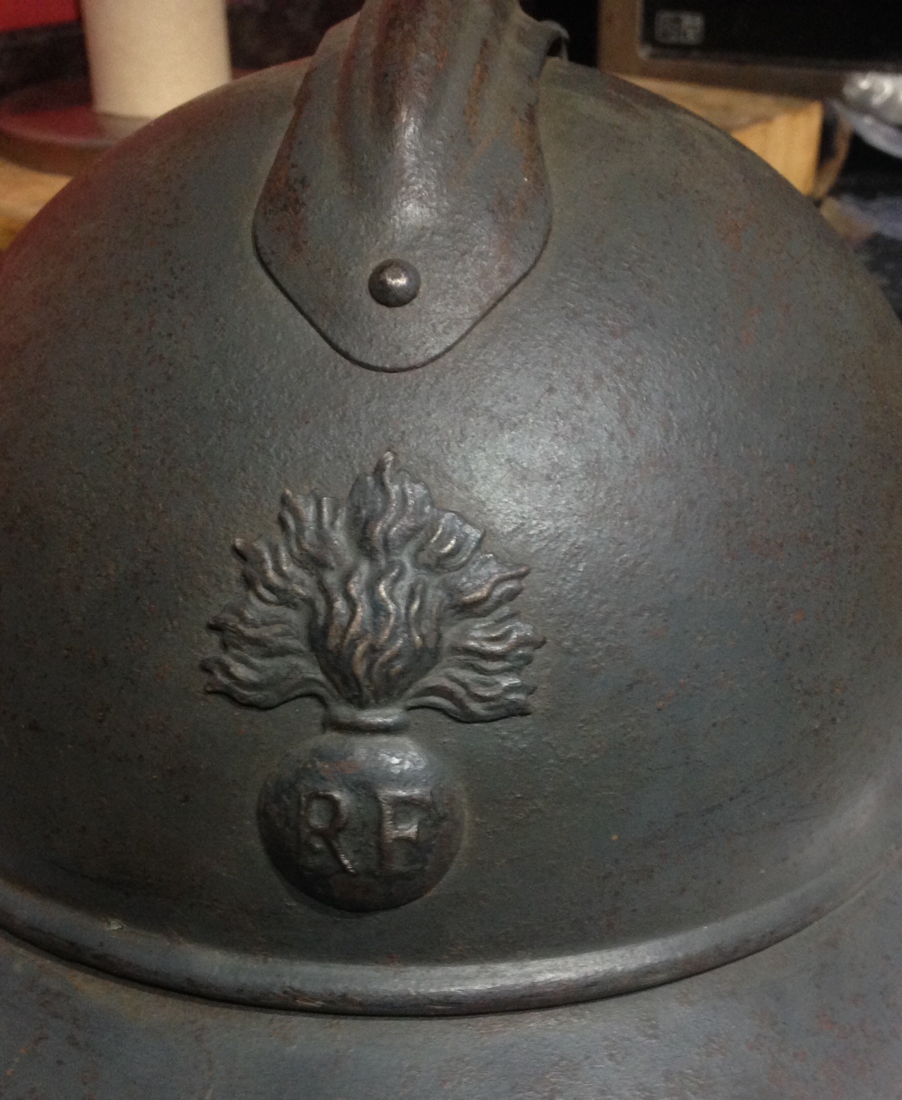 Complete Adrian helmet and a few medals. - France - Gentleman's ...