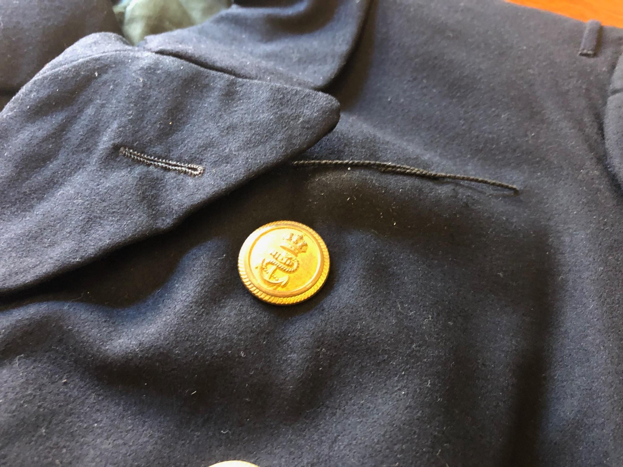 Royal Navy Frock Coat ... What age? - Great Britain: Militaria: Badges ...