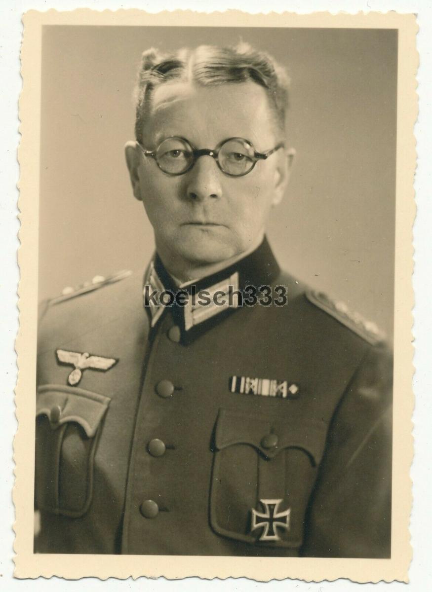 Database with photos of officers showing their knight cross with X of ...