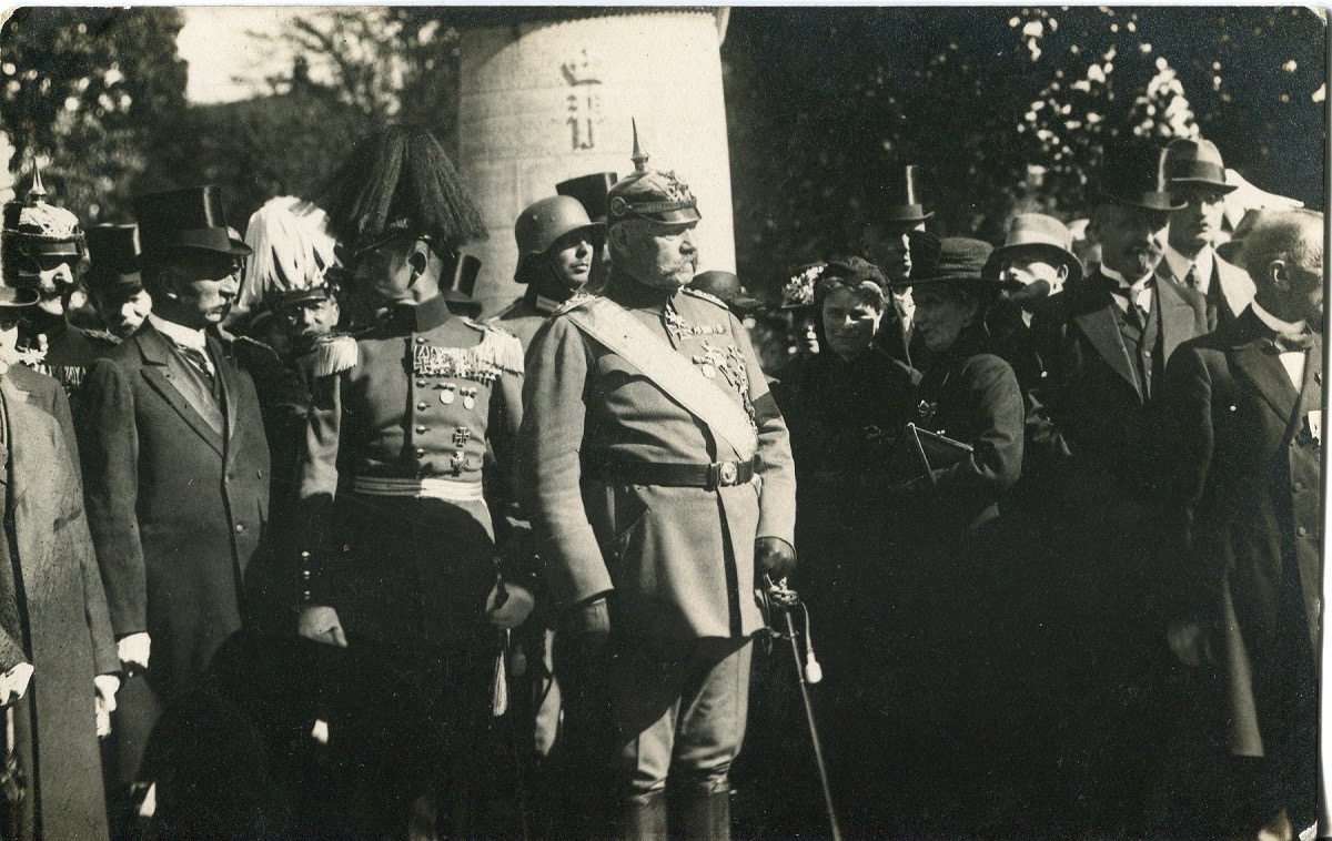 Meet the personal Adjudant to the GFM von Hindenburg, Hptm von der ...