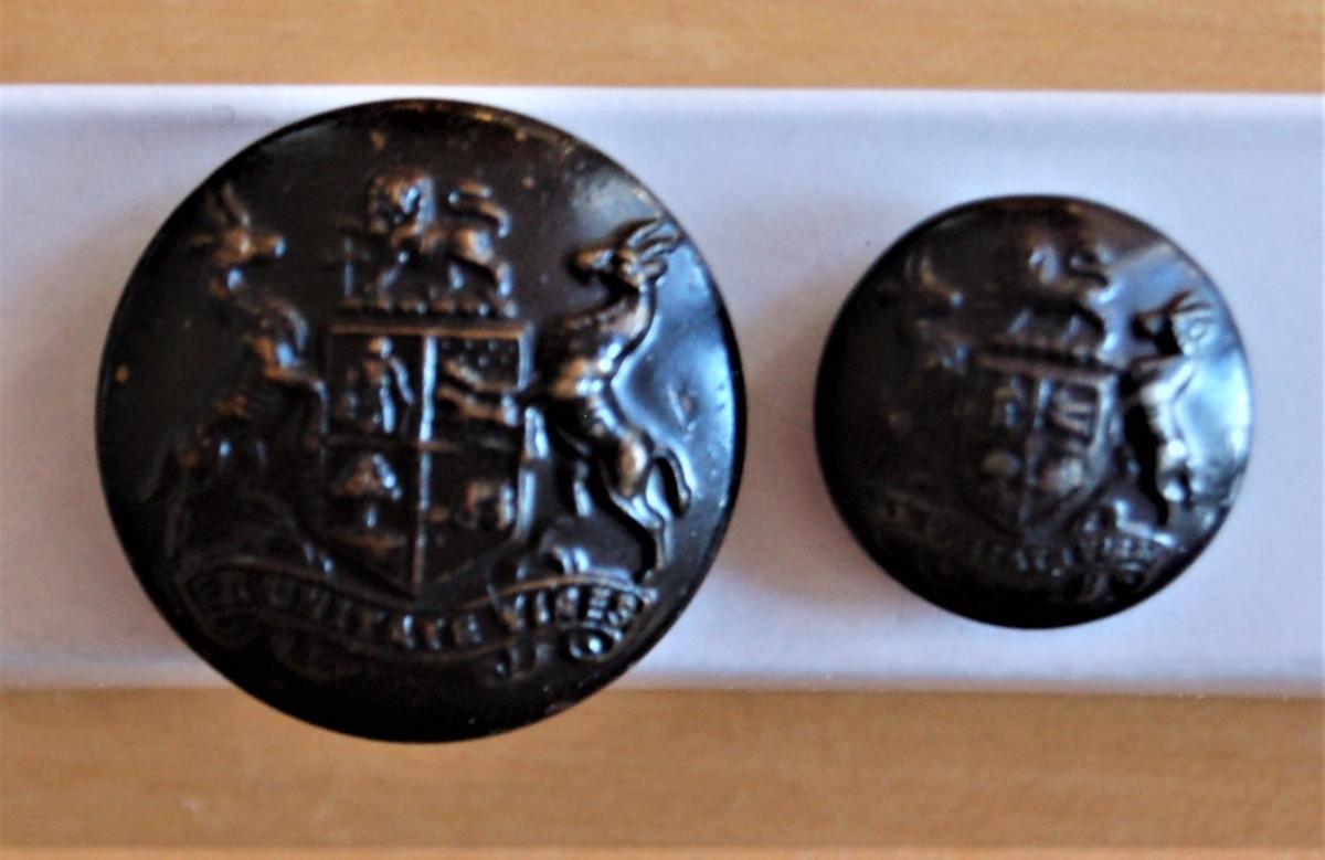 Some buttons and badges from RSA - Commonwealth Realms: Australia & New ...