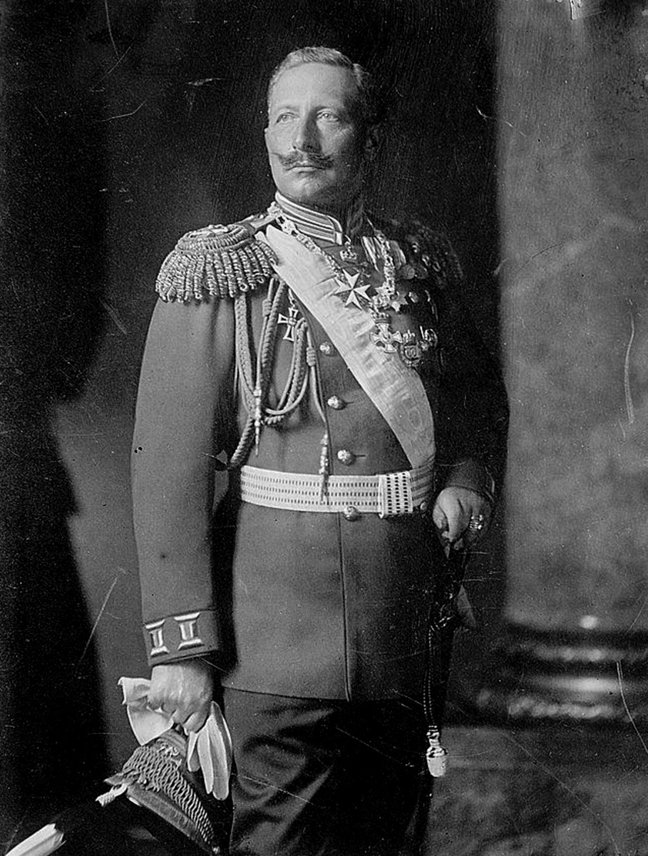 What medal/order is Wilhelm II wearing around his neck? - Northern ...