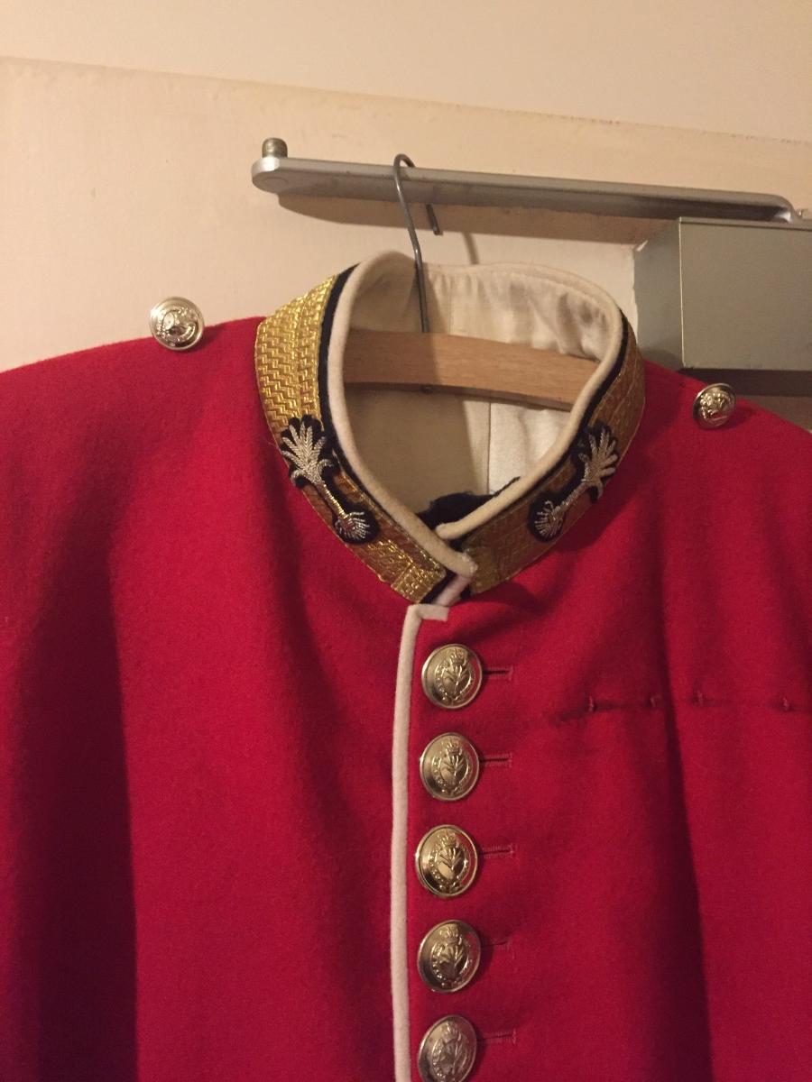Foot Guards Officers' cuff and skirt lace - Great Britain: Militaria ...