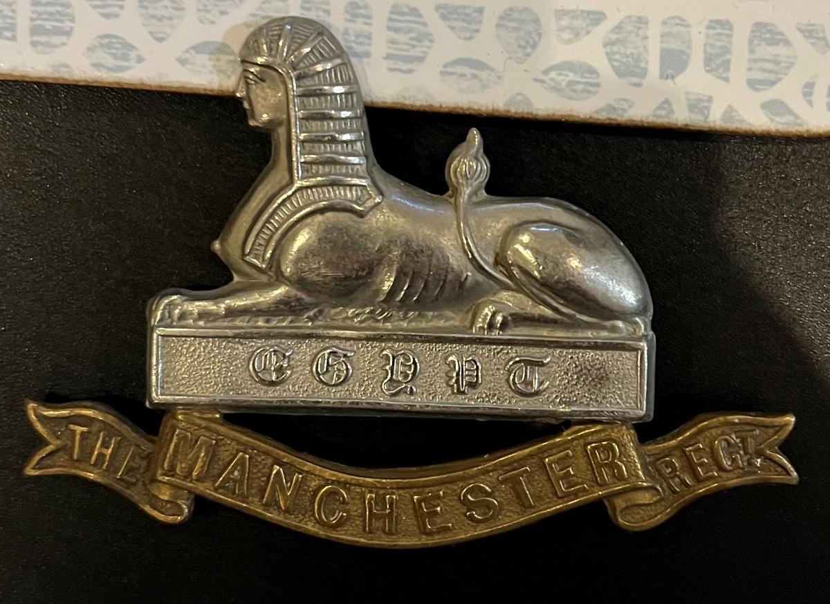Help identifying era of Manchester Regt cap badge - Great Britain ...