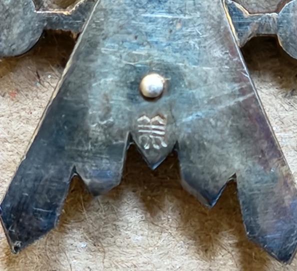 Japanese Medal Hallmarks & Maker's Marks: "美 / bi" - Japan - Gentleman ...