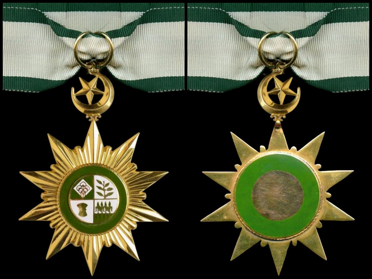 Nishan-e-Pakistan (Emblem of Pakistan) - South Asia - Gentleman's ...