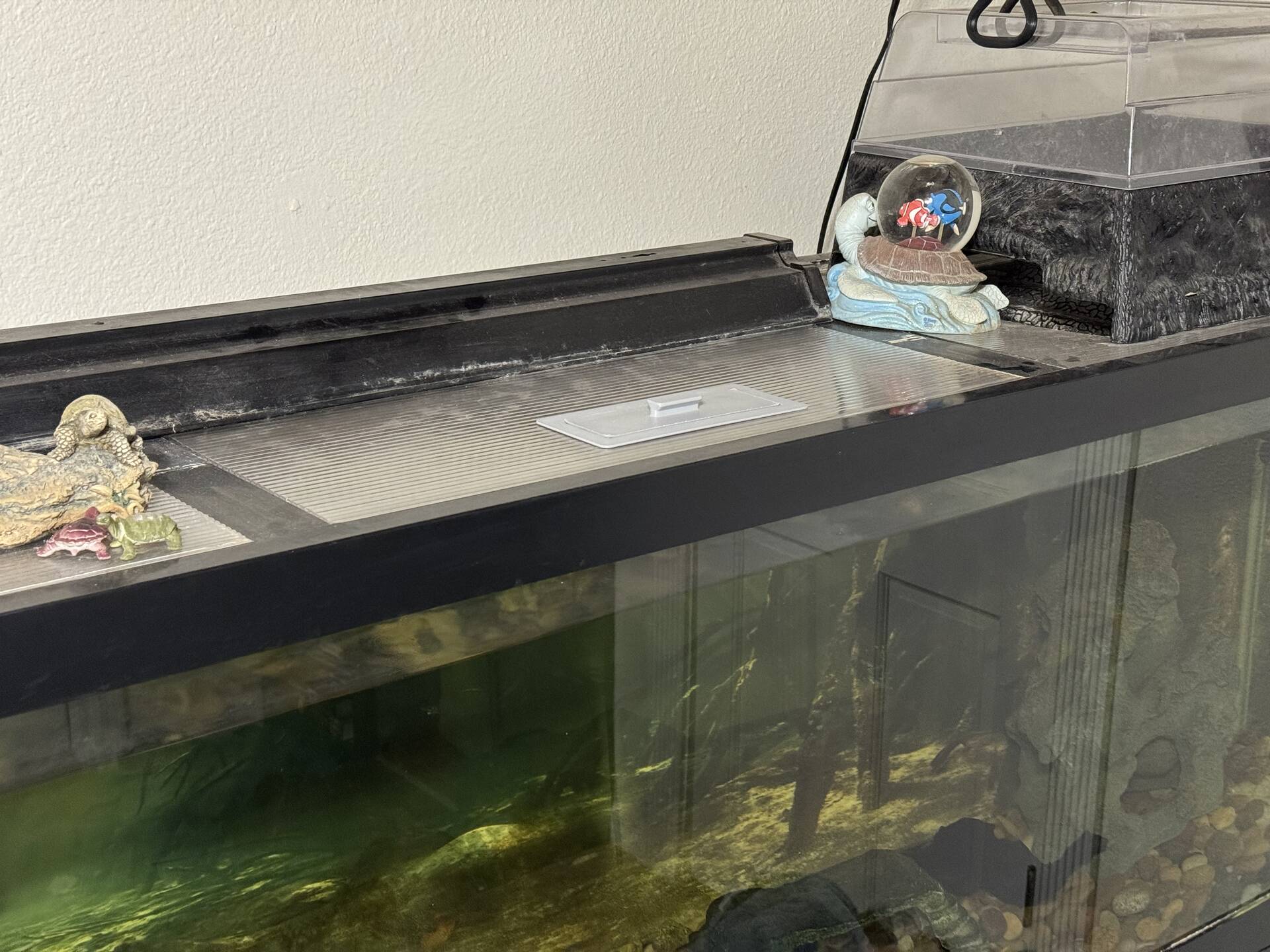 Hand Feeding Port for Polycarbonate Lids - Aquarium DIY & 3D Printing ...