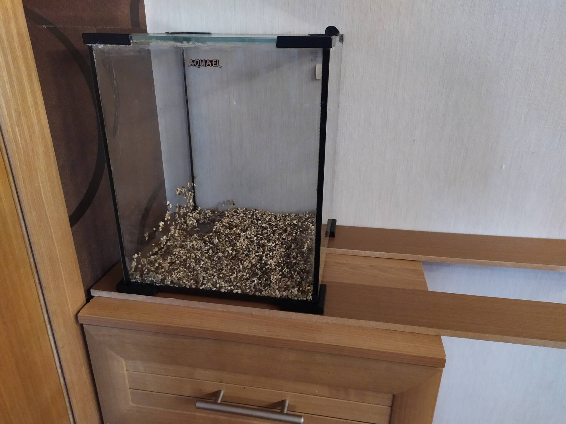 Is it safe to reinforce my cabinet for an aquarium like this? What ...