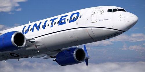 United Airlines N34222 in 8K for v2 - 737-800 - Threshold