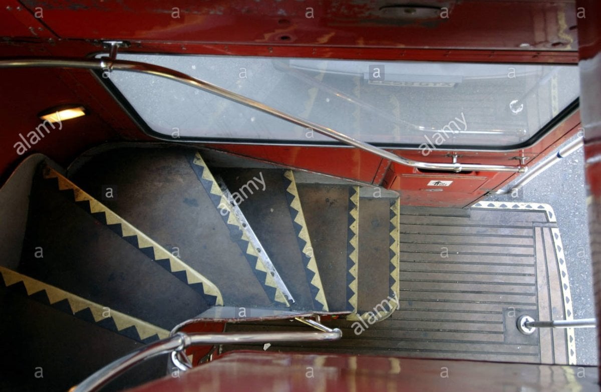 Interior floor - Routemaster builds and modifications - Agora Models ...