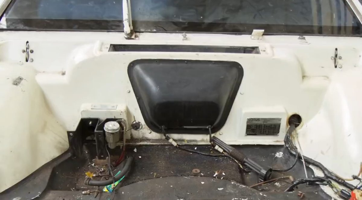 Wrong dual air intake cover - Esprit Member Builds - Agora Models Community