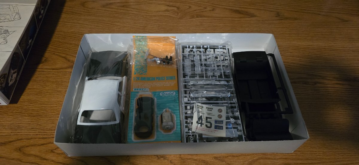Yodel "LA City Police Car" model kit - Non-Agora models - Agora Models ...