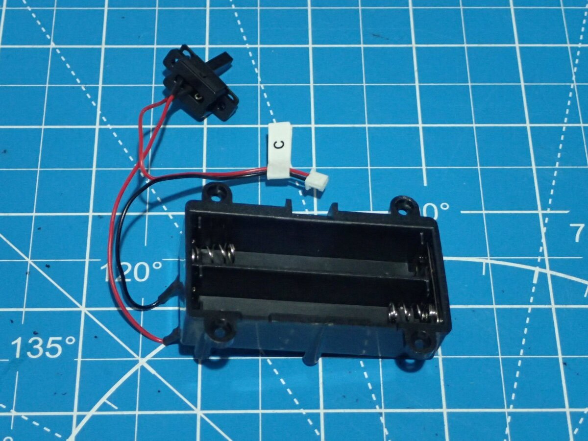 W196R Pack 12 - Stage 73. Battery compartment. - Mercedes W196R Pack 12 ...
