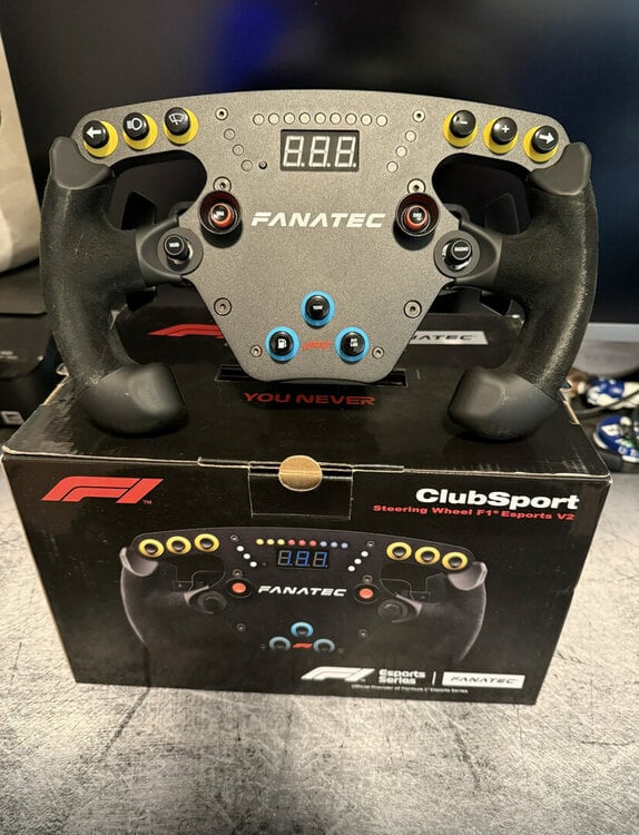 FS Fanatec ClubSport Steering Wheel F1 Esports V2 - Marketplace ...