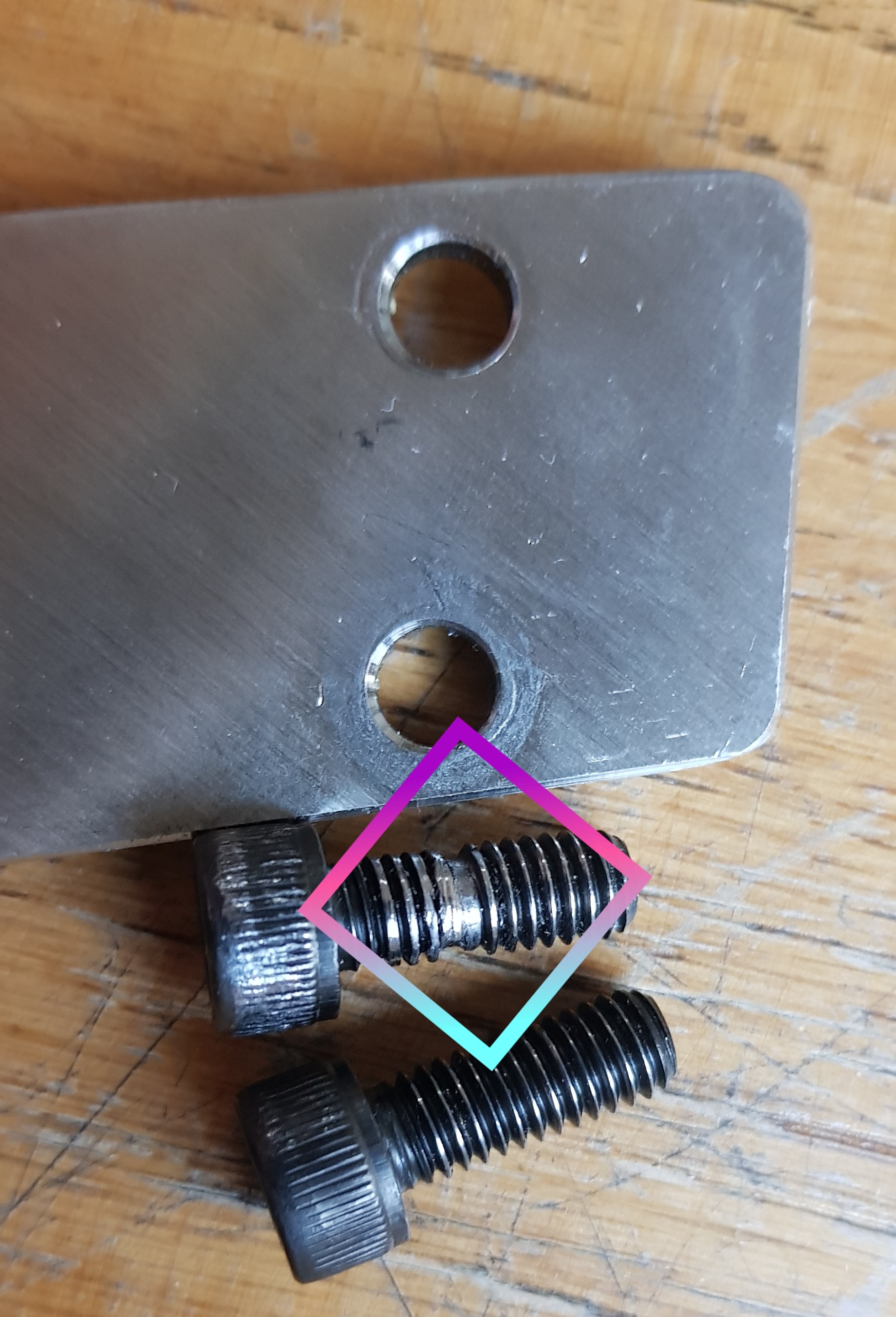 Handbrake Hex screw identification, I have to find a replacement ...