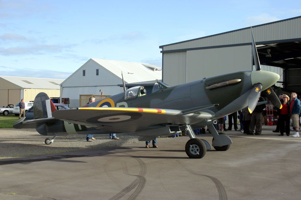 Restored Spitfire - Photos & Videos - X-Plane.Org Forum