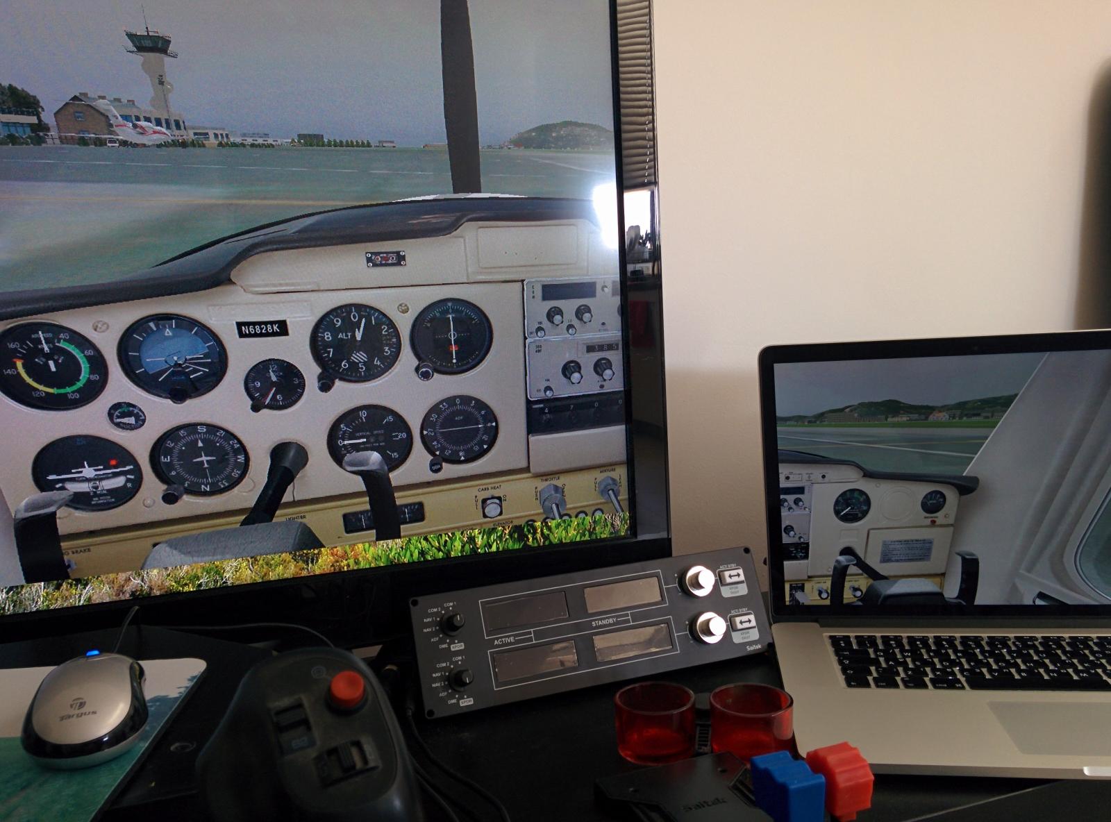 Cockpit over two different-sized screens? - XP11 General discussion - X ...