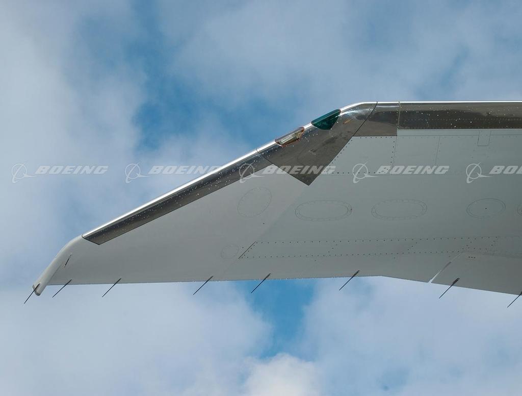 Correct nav lights position ? - Boeing 777 Worldliner Professional v1 ...