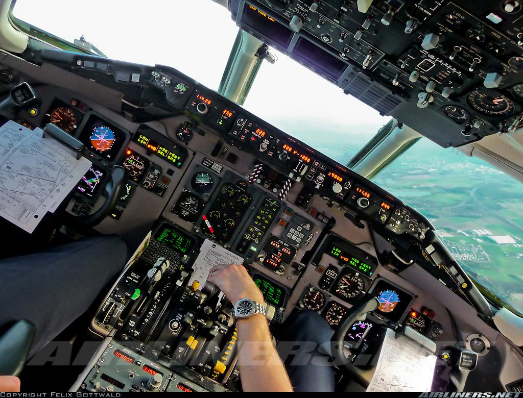 Aluminum and Grey Switch Colors? - MD-80 by Rotate - X-Plane.Org Forum
