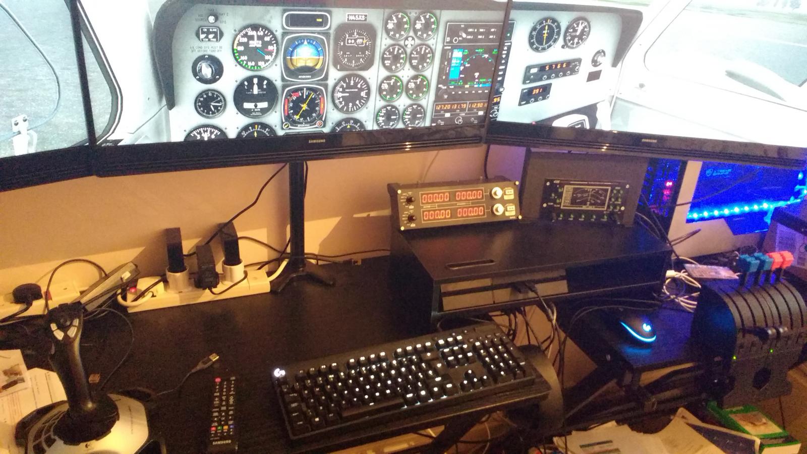 Multimonitor w/xp11 - mouse click in left or right blanks centre screen ...
