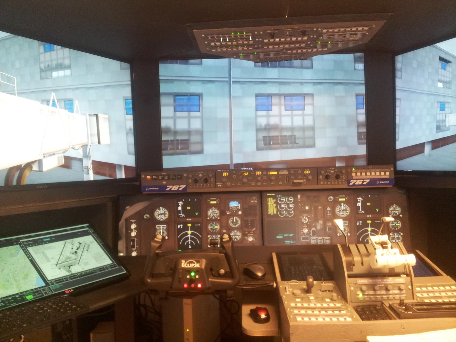 Multi-Monitor Setting - XP11 General discussion - X-Plane.Org Forum