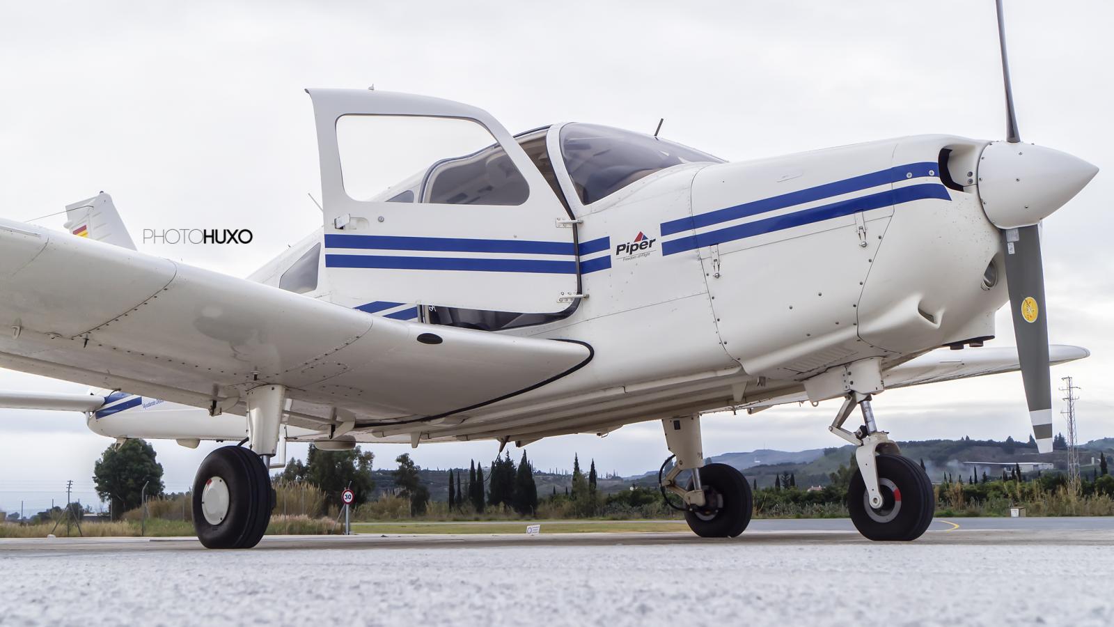Real Aeroclub de Málaga livery pack for JustFlight Piper Warrior II ...