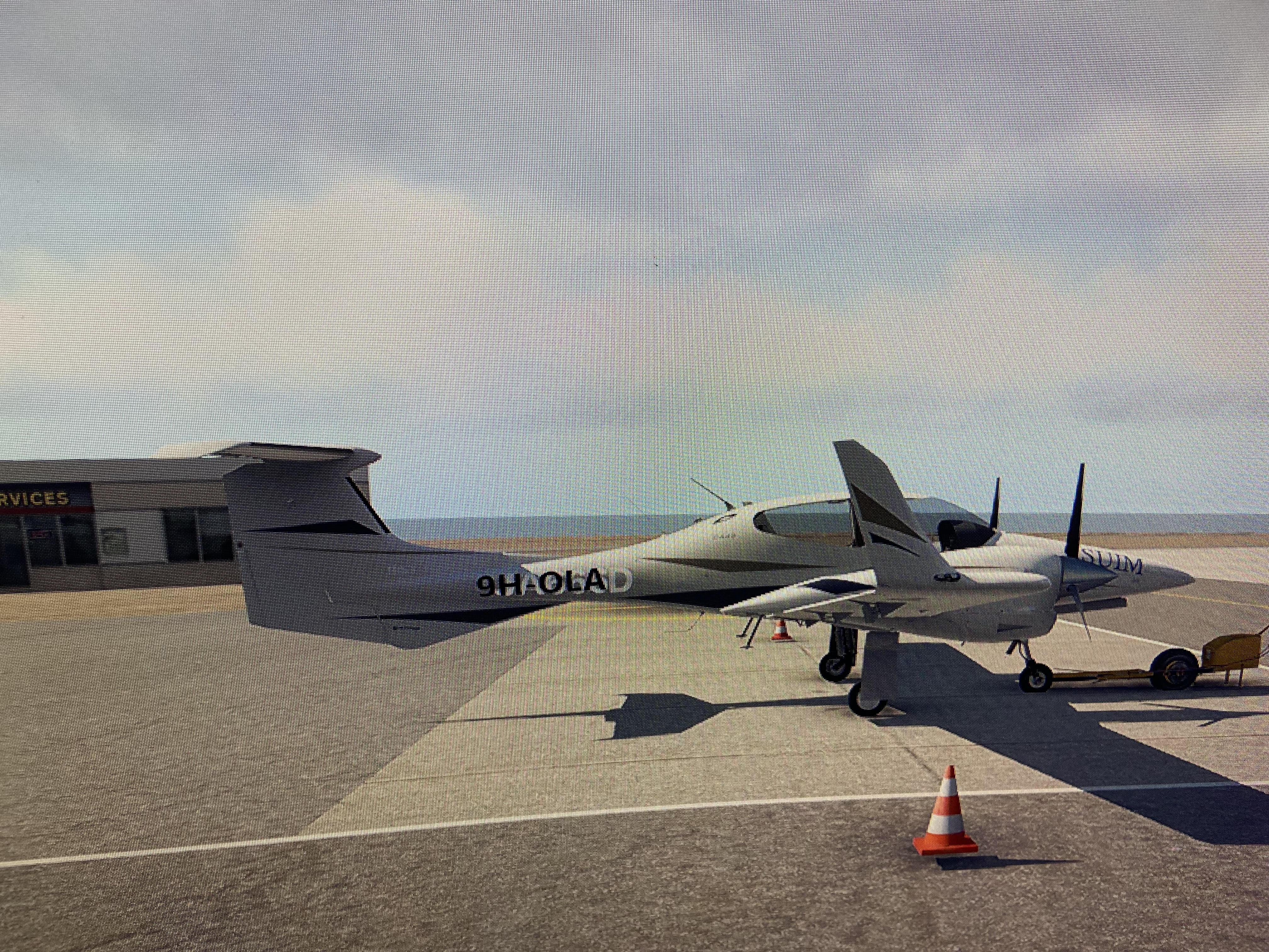 Alabeo DA-42 twin star 9H-OLA Pontair limited - Aircraft Skins ...