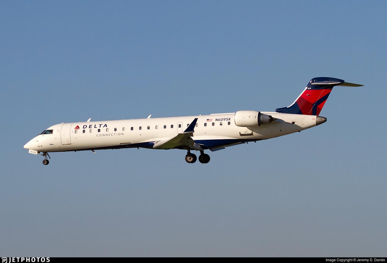 CRJ-700 Paint Kit and Liveries Requests - CRJ-700 - X-Plane.Org Forum
