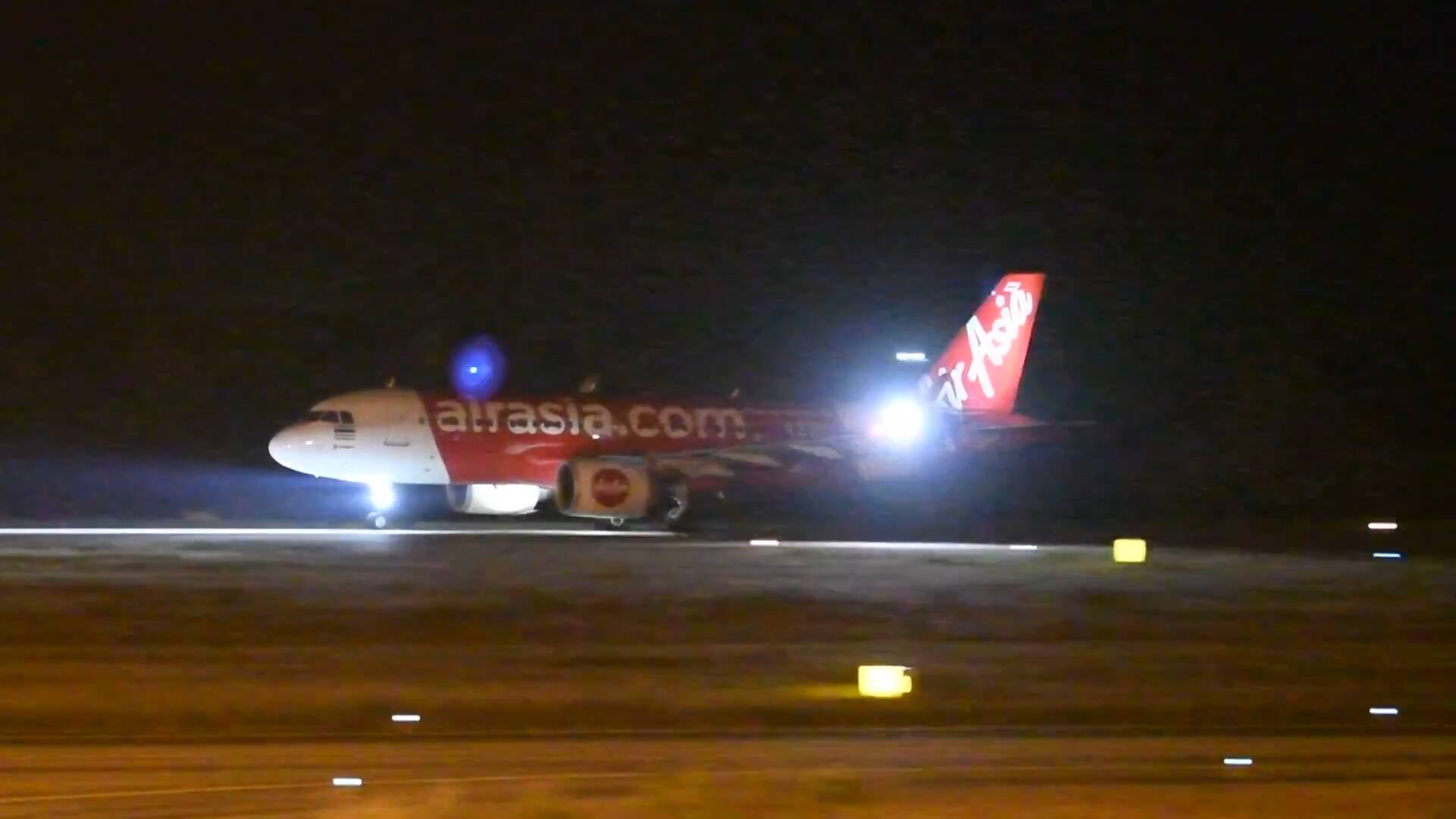 Toliss a321 strobe lights fix - Airbus A321 - X-Plane.Org Forum