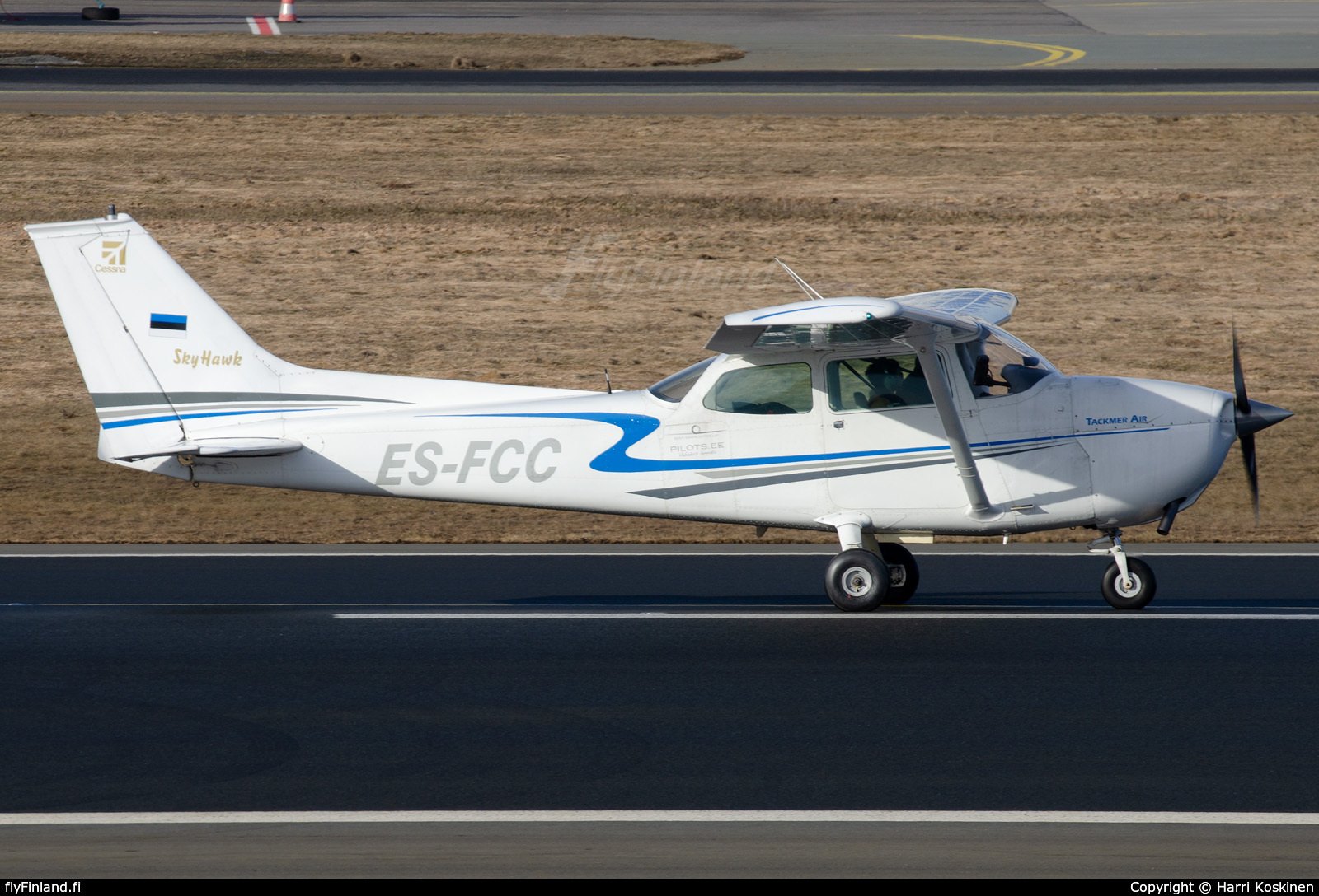 Laminar Research Cessna 172 SP - ES-FCC RL paint - General Aviation - X ...
