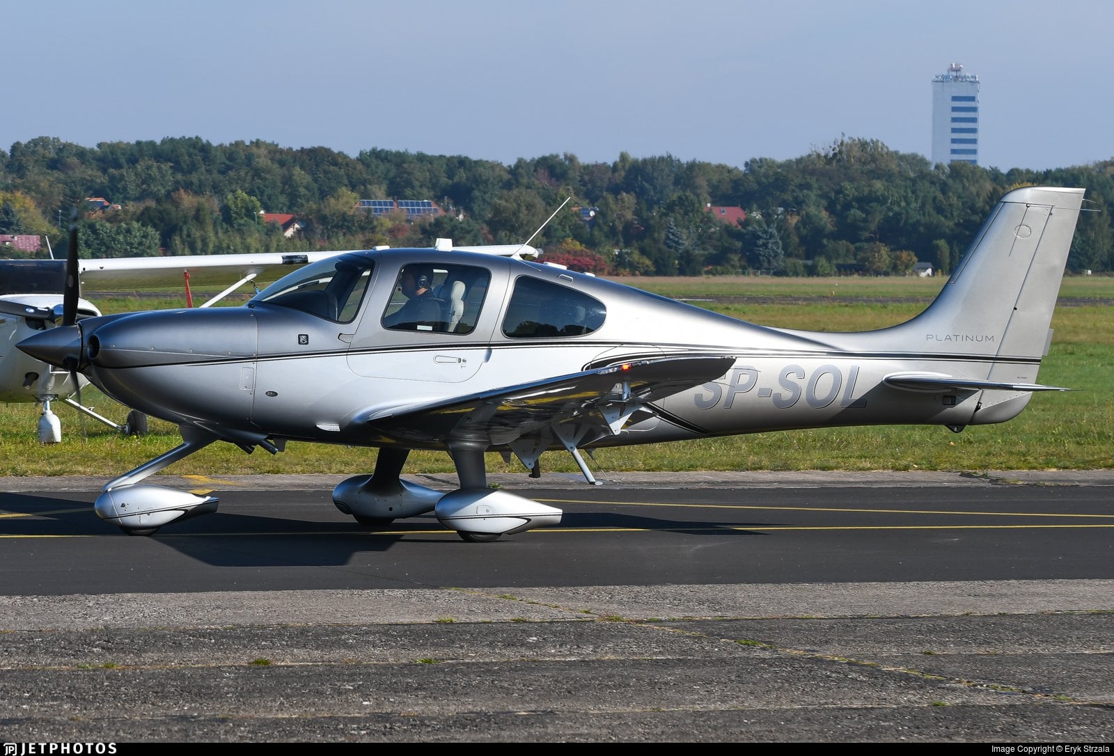 Cirrus SR22 SP-SOL - Default X-Plane Aircraft - X-Plane.Org Forum