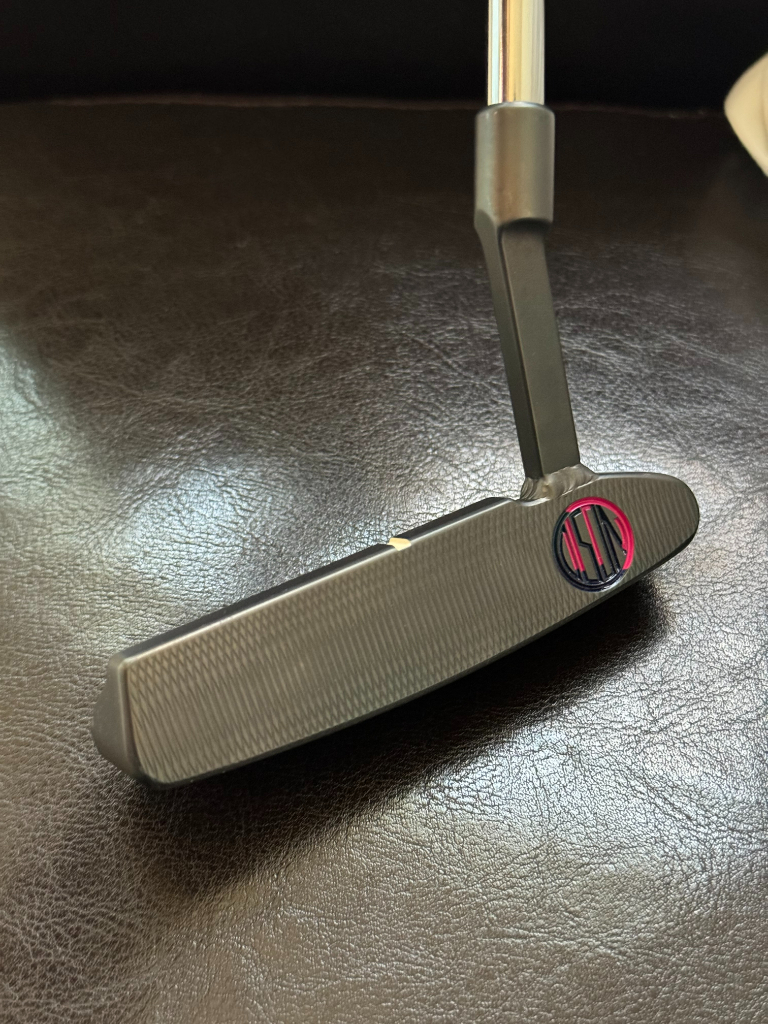 WTS/WTT Rare Early 2019 Logan Olson Custom Classic Midslant Carbon ...