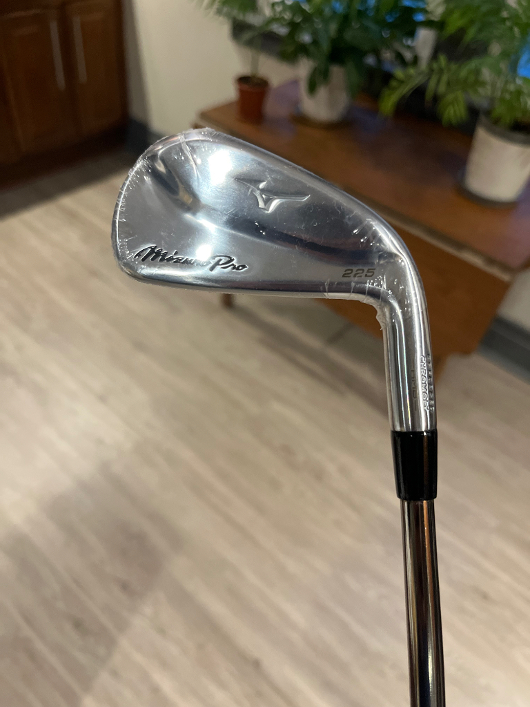 Best golf deal of your life - used or brand new equipment or green fee ...