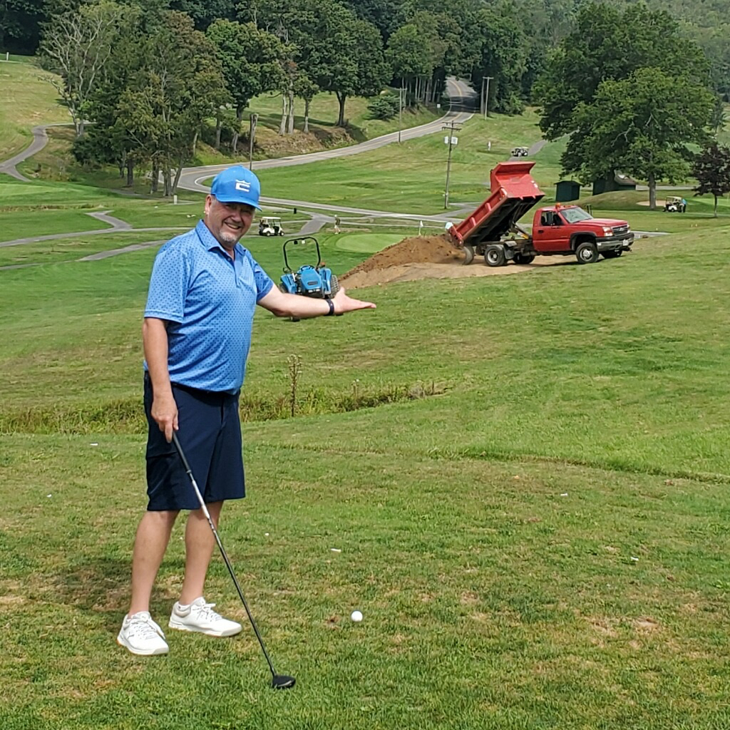 Fixing divots to the extreme. - Rules of Golf and Etiquette - GolfWRX