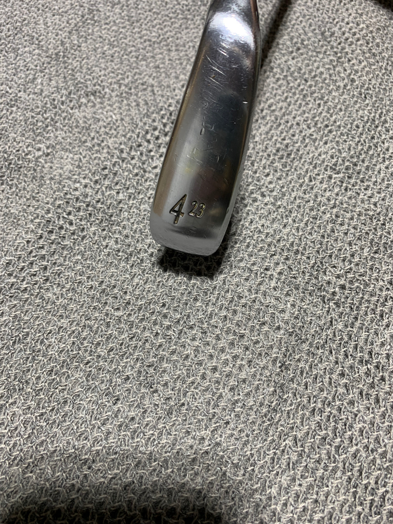 AI Smoke Max TD 9.5, Aretera Blue 65, Seamus covers and Srixon Z U85 ...